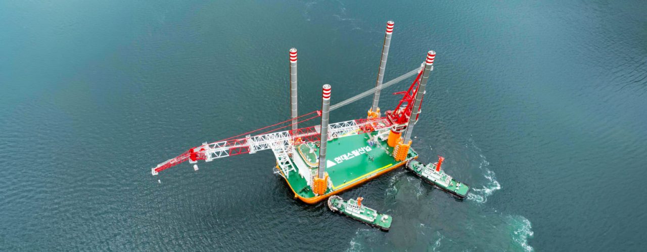 Offshore Cranes for Marine Operations - Favelle Favco