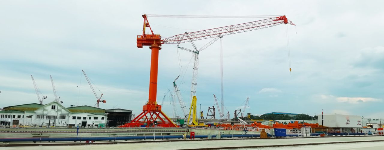 Efficient Cargo Handling with Favelle Favco Wharf Cranes