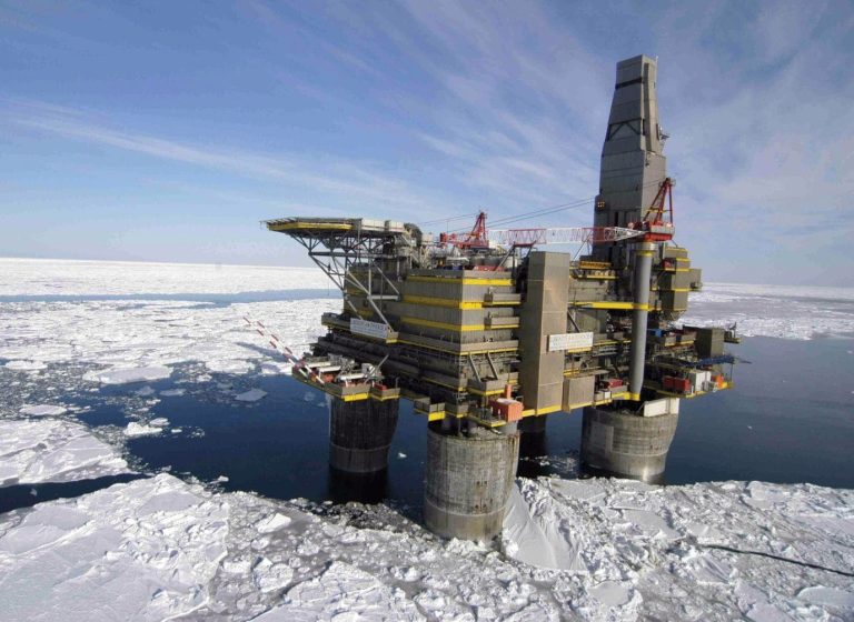 Offshore Cranes for Marine Operations - Favelle Favco