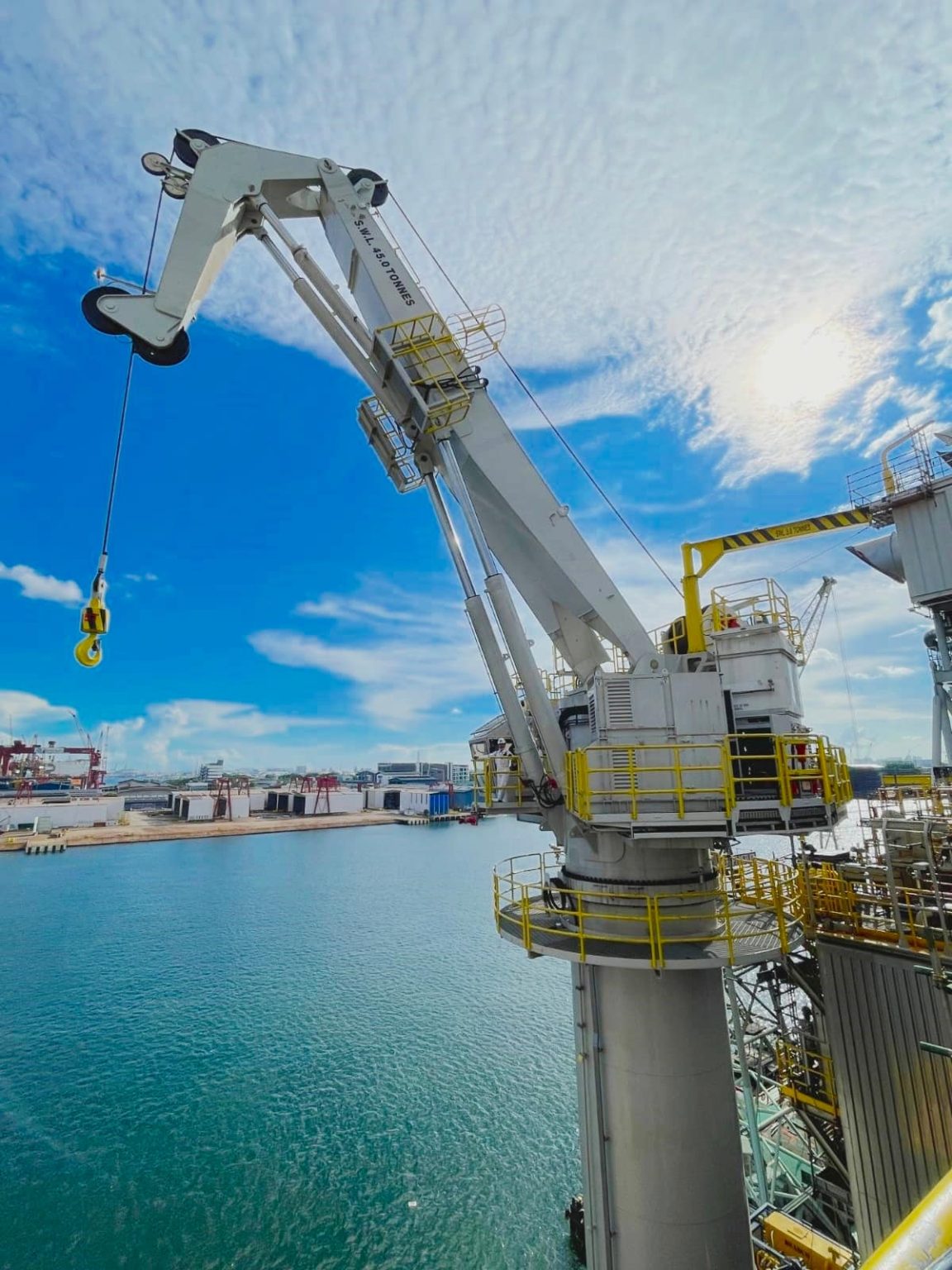 Offshore Cranes for Marine Operations - Favelle Favco