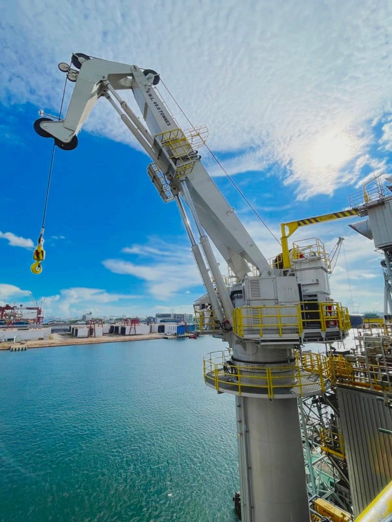 Offshore Cranes for Marine Operations - Favelle Favco