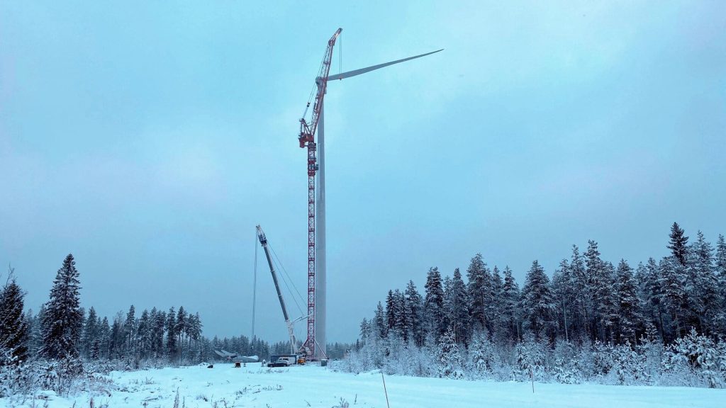Favelle Favco Wind Turbine Cranes for Seamless Projects